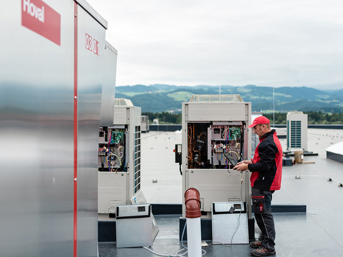 Покривни климатични апарати с термопомпа на Hoval - оптимално решение ...